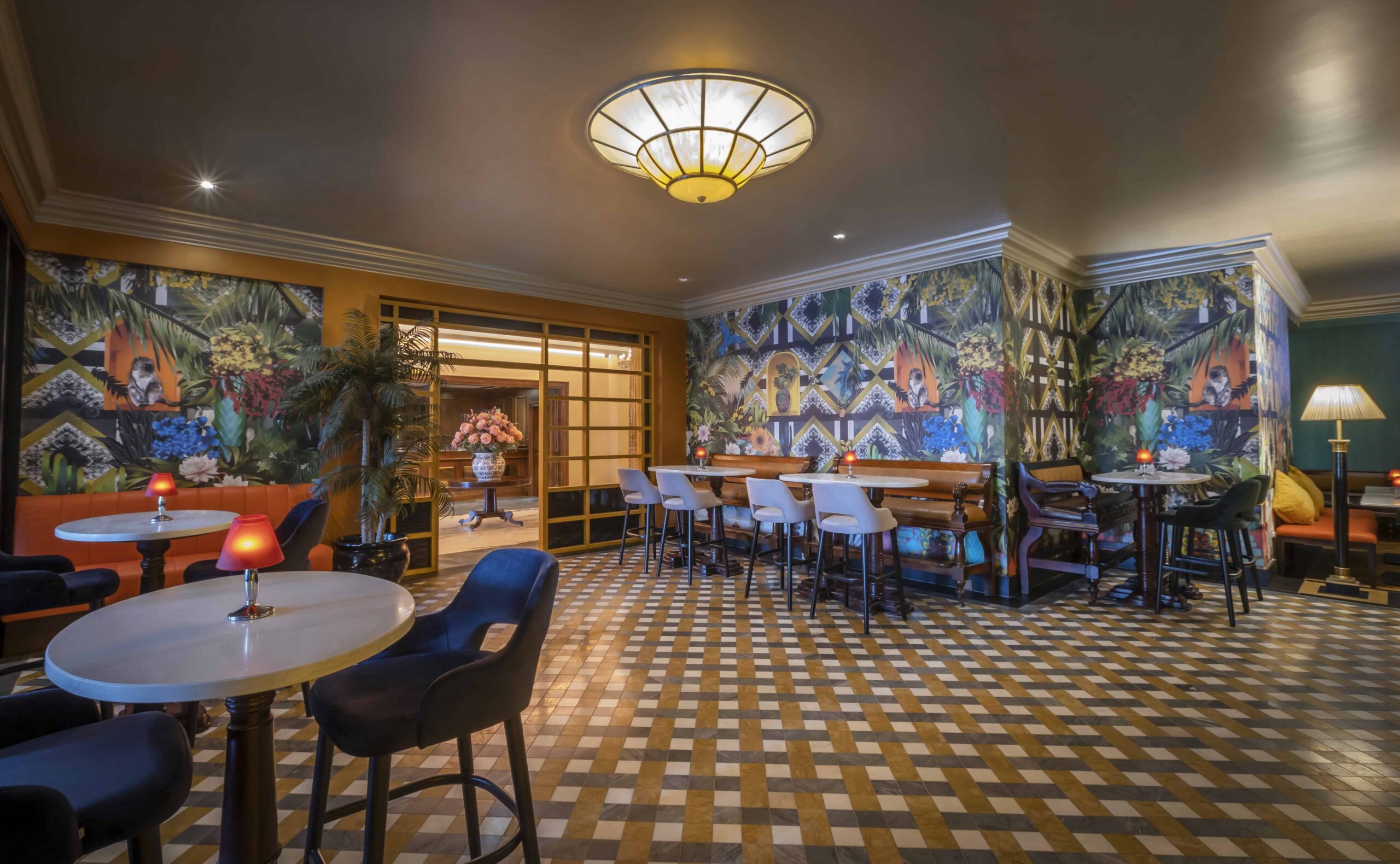 Restaurants Galway City Centre | Queen Street at Victoria